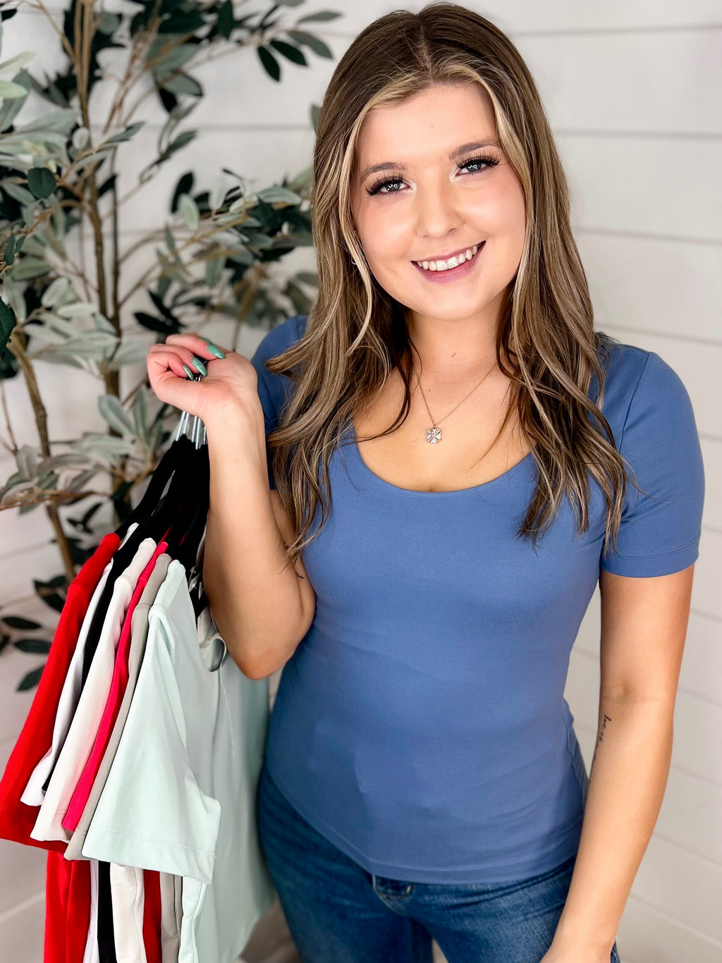 Basic The Way You Move Short Sleeve Avery Mae Top - 10 colors! – Avery ...